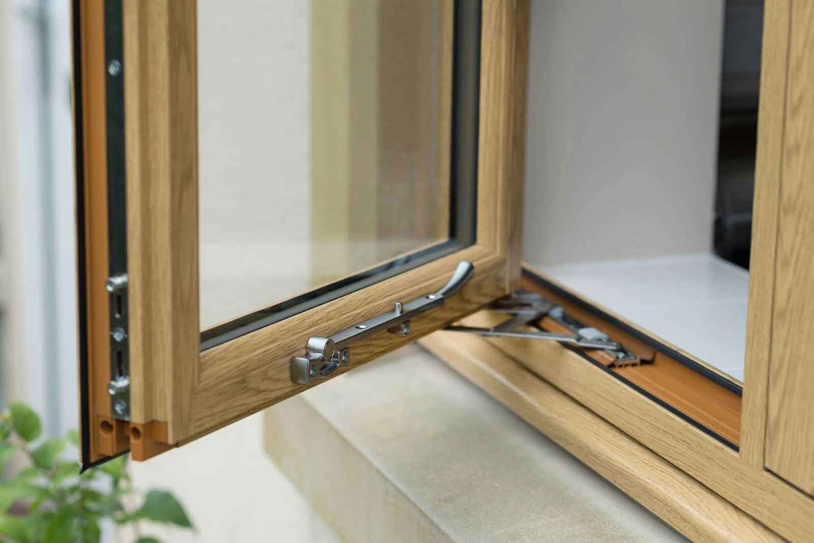 Timber Effect Windows Hockley | Timber Window Prices Hockley